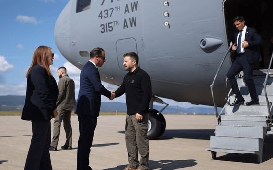 September 23, 2024 - Zelenskyy flies to Pennsylvania on an Air Force C ...
